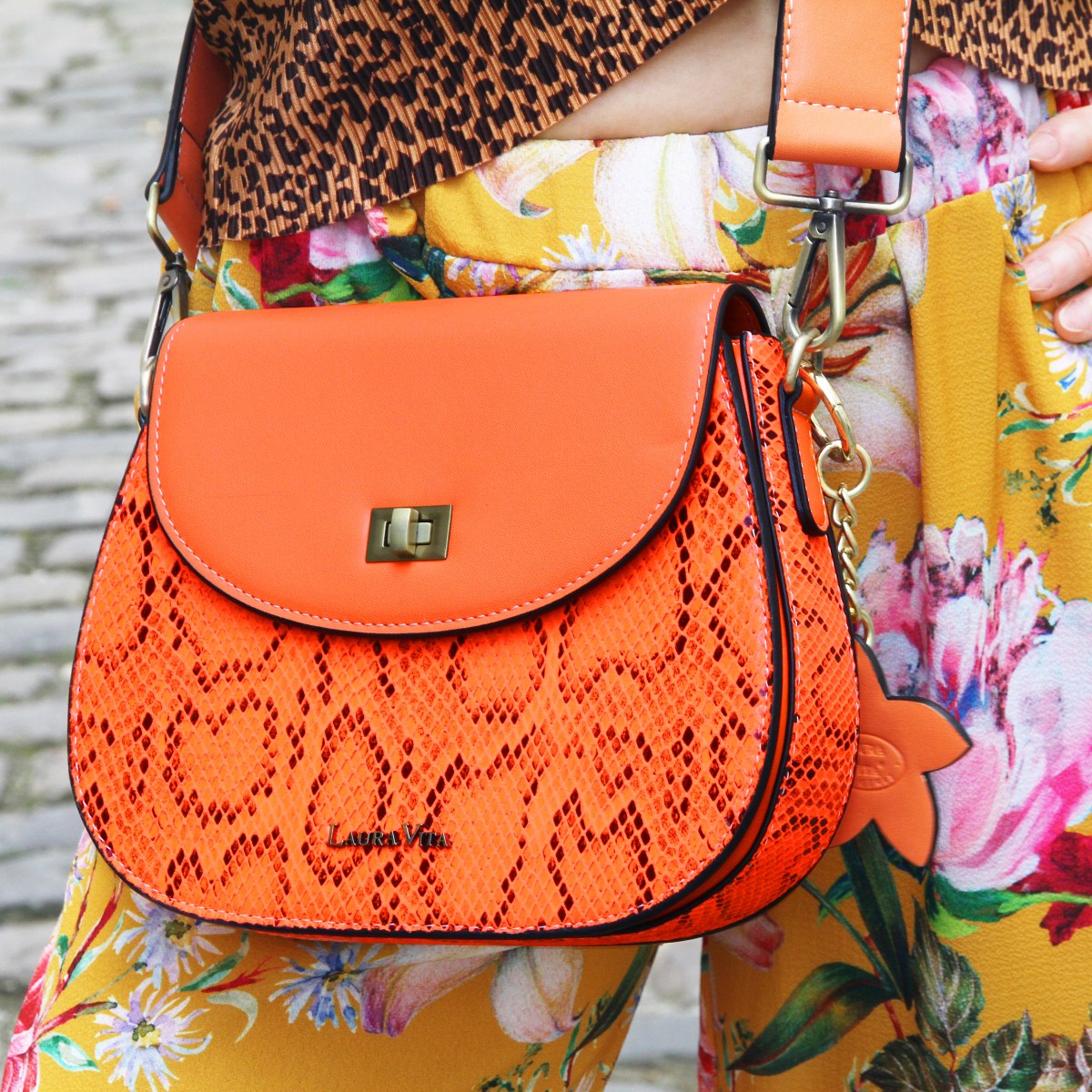 Les créations colorées de Laura Vita – The Color Fashionista